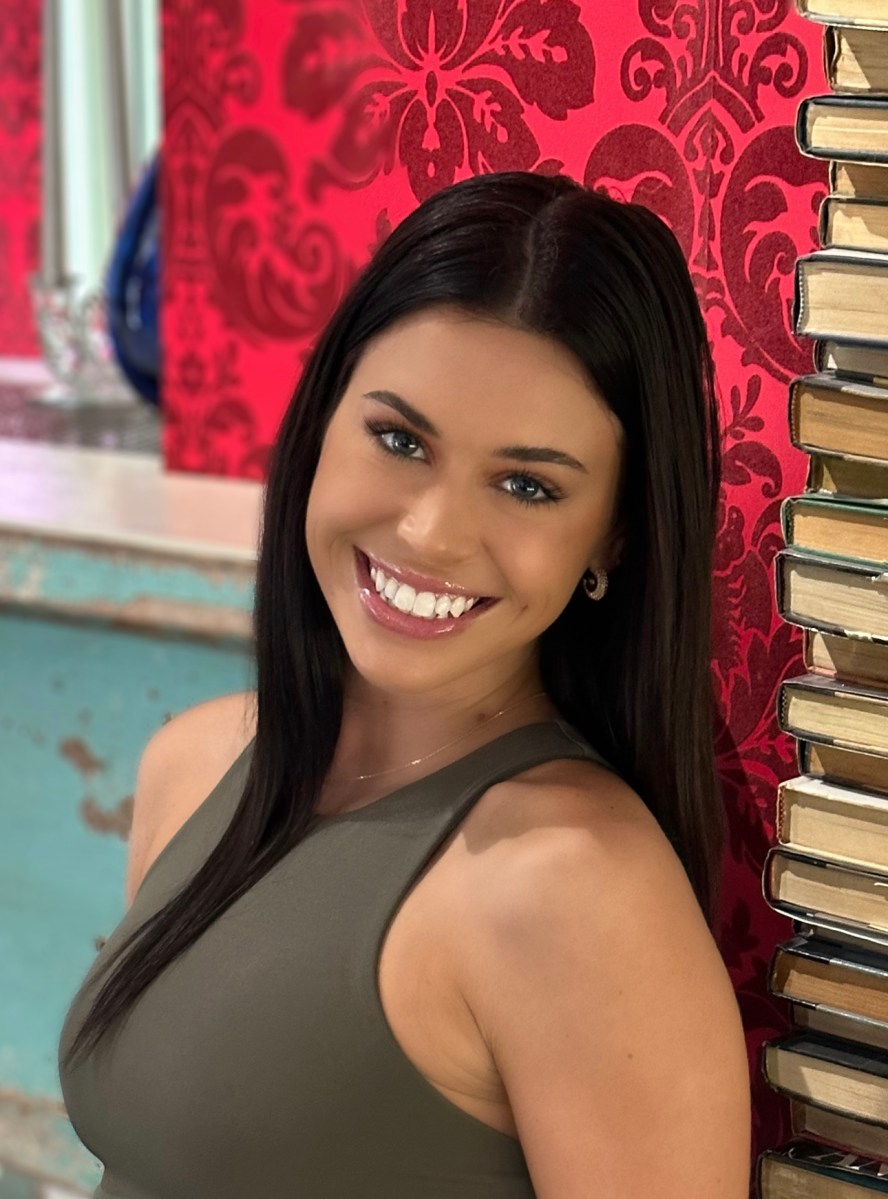 Help Us Choose Caitlyn’s NEW PICTURE – Welcome